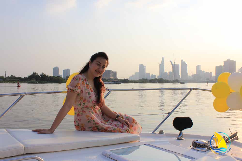 Cruise on Saigon River with luxury yacht rental service