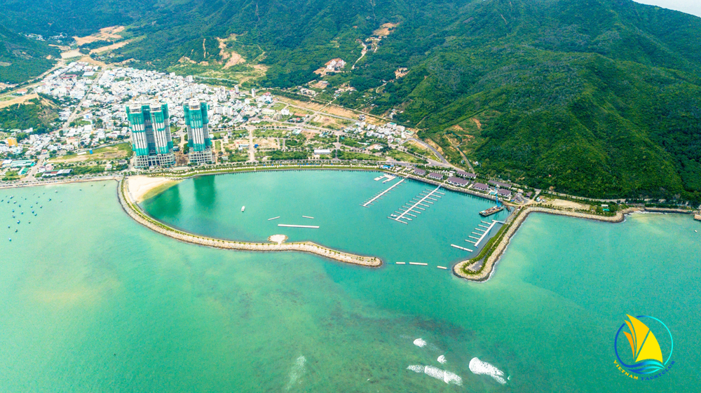Experimental exploitation of international marina Ana Marina